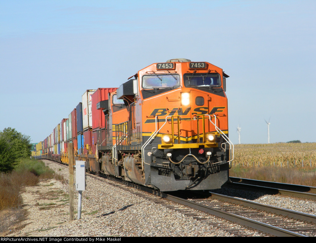 BNSF 7453